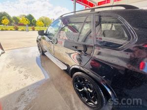 Melns BMW X5 2008 Jelgava, ar dzinēja tilpumu 3.00 L un nobraukumu 448 tūkst. km par 6500 €, foto  vietnē AUTOMOTO.COM.LV