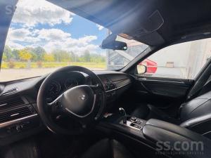 Melns BMW X5 2008 Jelgava, ar dzinēja tilpumu 3.00 L un nobraukumu 448 tūkst. km par 6500 €, foto 7 vietnē AUTOMOTO.COM.LV