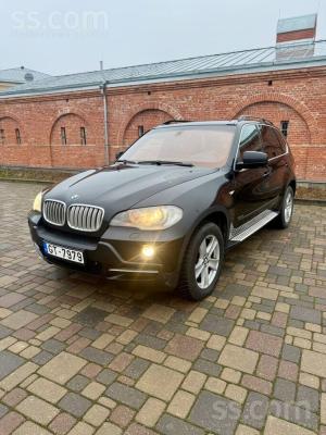 Black BMW X5 2008 in Daugavpils, with an engine capacity of 3.00 L and mileage of 261 thousand km for 10400 €, photo  on AUTOMOTO.COM.LV