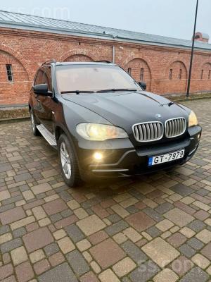 Melns BMW X5 2008 Daugavpils, ar dzinēja tilpumu 3.00 L un nobraukumu 261 tūkst. km par 10400 €, foto 4 vietnē AUTOMOTO.COM.LV