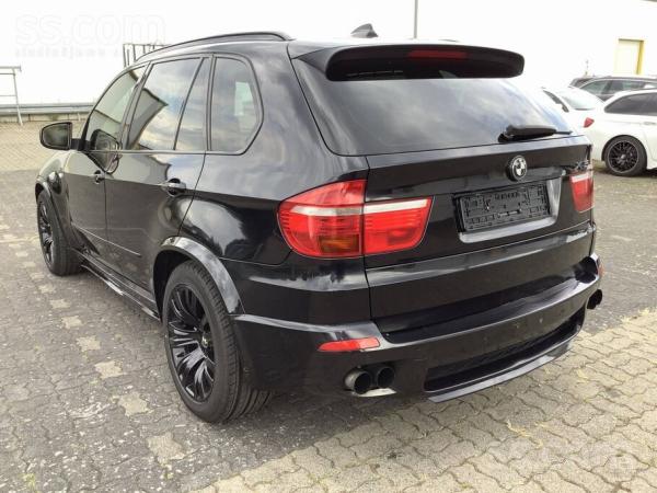 Melns BMW X5 2008 Rīga, ar dzinēja tilpumu 3.00 L un nobraukumu 292 tūkst. km par 8500 €, foto 3 vietnē AUTOMOTO.COM.LV