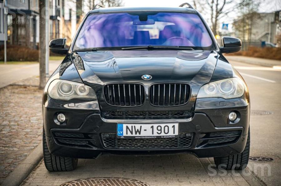 Black BMW X5 2008 in Riga, with an engine capacity of 3.00 L and mileage of 0 thousand km for 6990 €, photo 3 on AUTOMOTO.COM.LV
