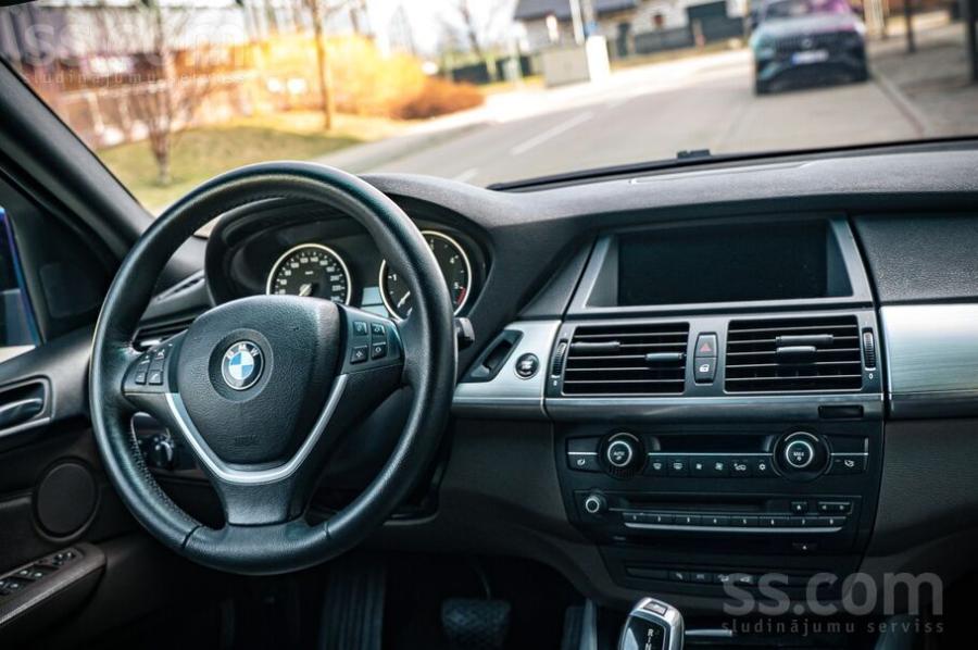Black BMW X5 2008 in Riga, with an engine capacity of 3.00 L and mileage of 0 thousand km for 6990 €, photo 8 on AUTOMOTO.COM.LV