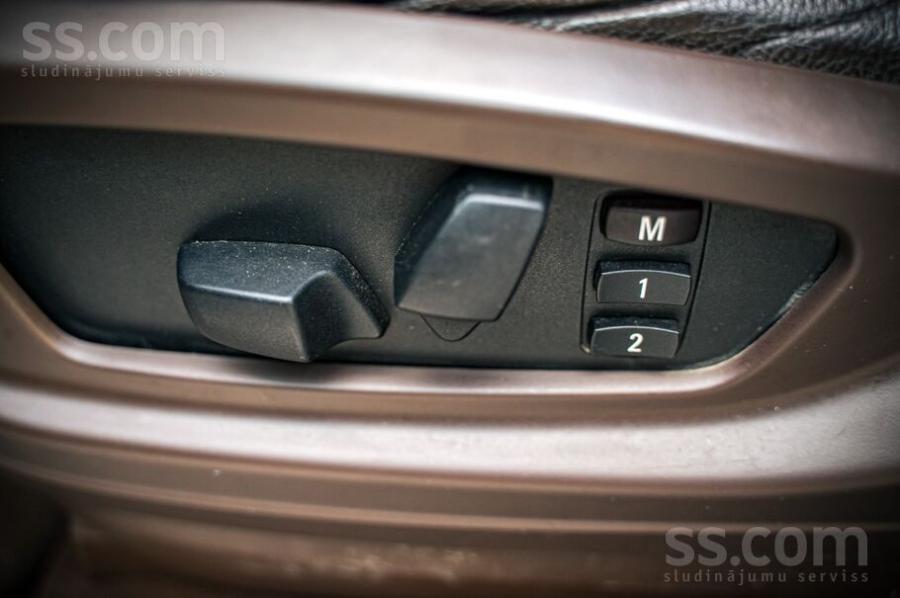 Black BMW X5 2008 in Riga, with an engine capacity of 3.00 L and mileage of 0 thousand km for 6990 €, photo 12 on AUTOMOTO.COM.LV