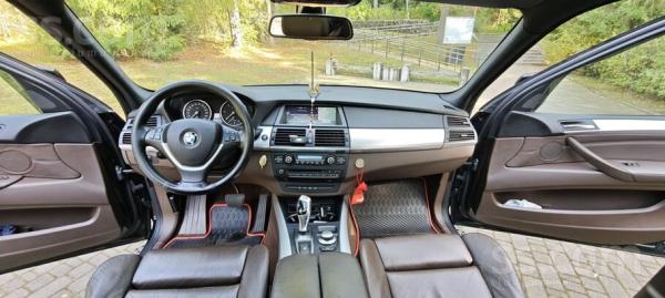 Black BMW X5 2008 in Rezekne, with an engine capacity of 3.00 L and mileage of 245 thousand km for 8900 €, photo 4 on AUTOMOTO.COM.LV