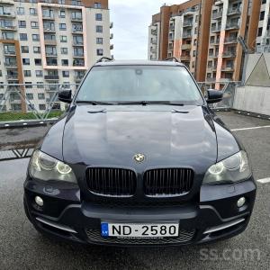 Черный БМВ Х5 2008 в Рига, объемом двигателя 3.00 л и пробегом 327 тыс. км за 7900 €, фото 4 на AUTOMOTO.COM.LV