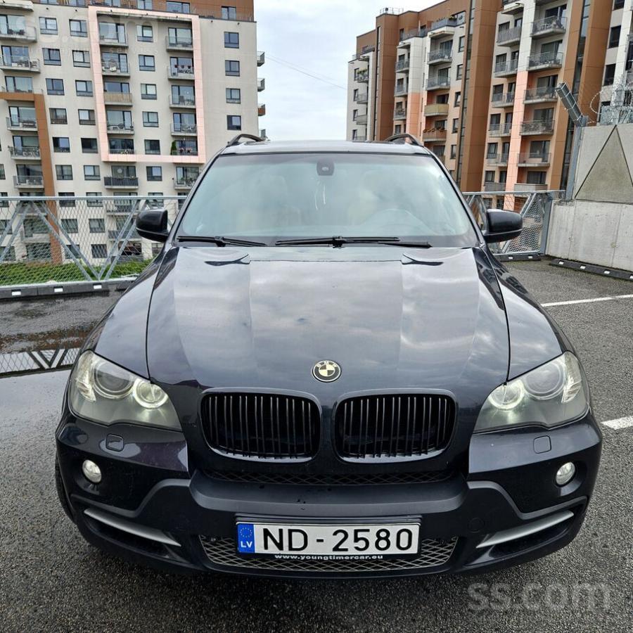 Черный БМВ Х5 2008 в Рига, объемом двигателя 3.00 л и пробегом 327 тыс. км за 7900 €, фото 4 на AUTOMOTO.COM.LV