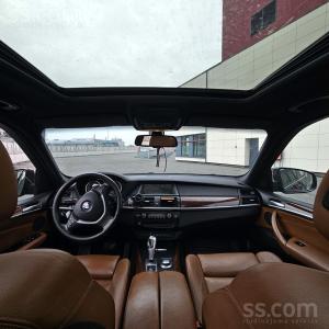 Черный БМВ Х5 2008 в Рига, объемом двигателя 3.00 л и пробегом 327 тыс. км за 7900 €, фото 10 на AUTOMOTO.COM.LV
