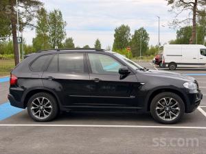 Черный БМВ Х5 2008 в Рига, объемом двигателя 3.00 л и пробегом 338 тыс. км за 7400 €, фото 6 на AUTOMOTO.COM.LV