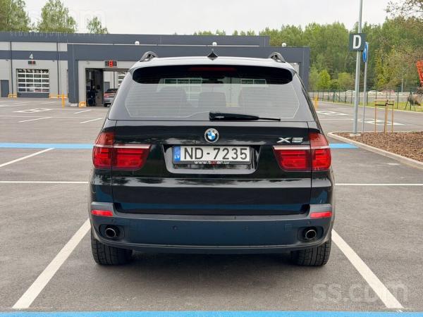 Black BMW X5 2008 in Riga, with an engine capacity of 3.00 L and mileage of 338 thousand km for 7400 €, photo 7 on AUTOMOTO.COM.LV