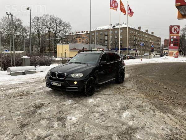 Черный БМВ Х5 2008 в Рига, объемом двигателя 3.00 л и пробегом 230 тыс. км за 9300 €, фото 1 на AUTOMOTO.COM.LV