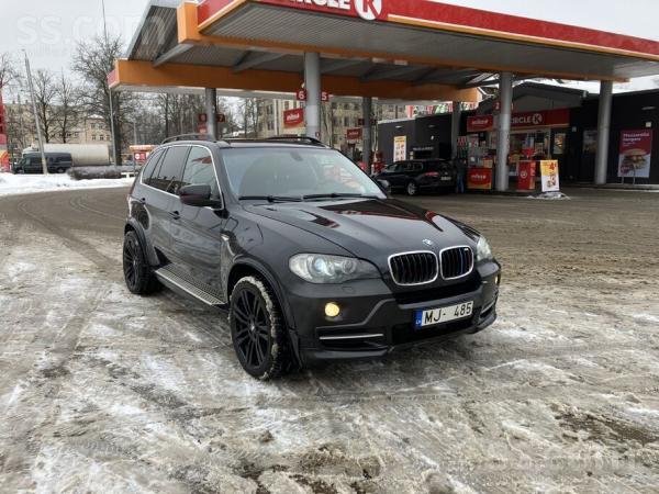 Черный БМВ Х5 2008 в Рига, объемом двигателя 3.00 л и пробегом 230 тыс. км за 9300 €, фото 4 на AUTOMOTO.COM.LV