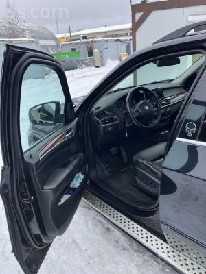 Melns BMW X5 2008 Rīga, ar dzinēja tilpumu 3.00 L un nobraukumu 230 tūkst. km par 9300 €, foto 15 vietnē AUTOMOTO.COM.LV