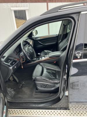 Melns BMW X5 2008 Rīga, ar dzinēja tilpumu 3.00 L un nobraukumu 230 tūkst. km par 9300 €, foto 16 vietnē AUTOMOTO.COM.LV