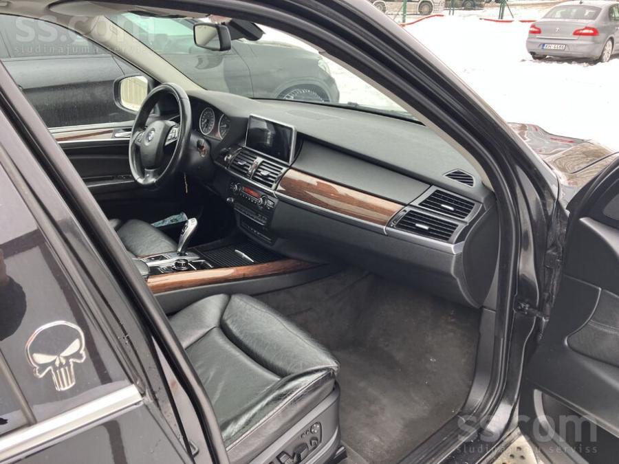Melns BMW X5 2008 Rīga, ar dzinēja tilpumu 3.00 L un nobraukumu 230 tūkst. km par 9300 €, foto 17 vietnē AUTOMOTO.COM.LV