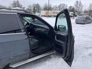 Melns BMW X5 2008 Rīga, ar dzinēja tilpumu 3.00 L un nobraukumu 230 tūkst. km par 9300 €, foto 18 vietnē AUTOMOTO.COM.LV