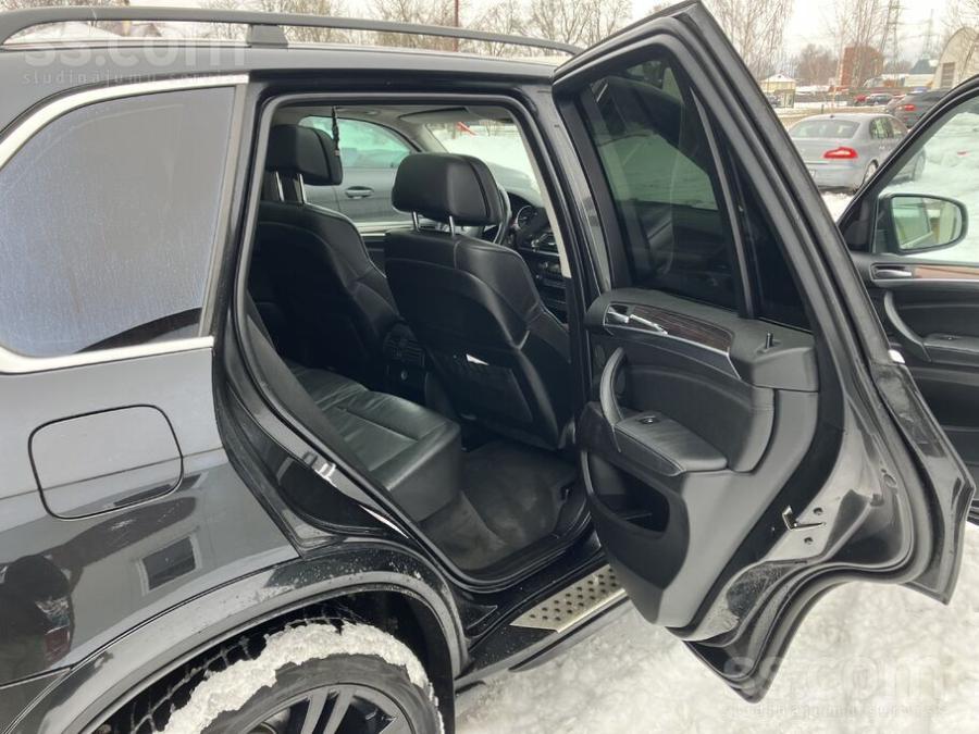 Melns BMW X5 2008 Rīga, ar dzinēja tilpumu 3.00 L un nobraukumu 230 tūkst. km par 9300 €, foto 19 vietnē AUTOMOTO.COM.LV
