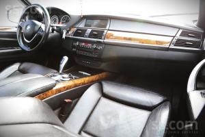 Black BMW X5 2008 in Riga, with an engine capacity of 3.00 L and mileage of 384 thousand km for 9000 €, photo 13 on AUTOMOTO.COM.LV