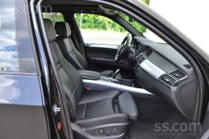 Melns BMW X5 2008 Rīga, ar dzinēja tilpumu 3.00 L un nobraukumu 330 tūkst. km par 8950 €, foto 11 vietnē AUTOMOTO.COM.LV