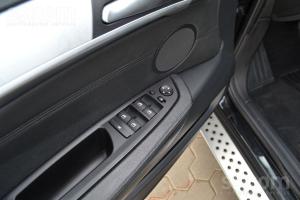 Melns BMW X5 2008 Rīga, ar dzinēja tilpumu 3.00 L un nobraukumu 330 tūkst. km par 8950 €, foto 19 vietnē AUTOMOTO.COM.LV