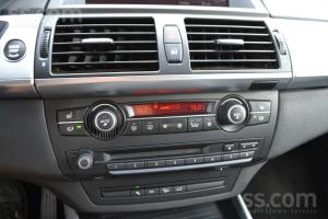 Melns BMW X5 2008 Rīga, ar dzinēja tilpumu 3.00 L un nobraukumu 330 tūkst. km par 8950 €, foto 23 vietnē AUTOMOTO.COM.LV