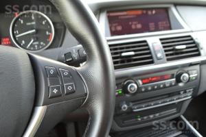 Melns BMW X5 2008 Rīga, ar dzinēja tilpumu 3.00 L un nobraukumu 330 tūkst. km par 8950 €, foto 28 vietnē AUTOMOTO.COM.LV