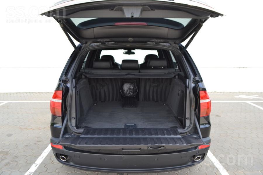 Melns BMW X5 2008 Rīga, ar dzinēja tilpumu 3.00 L un nobraukumu 330 tūkst. km par 8950 €, foto 32 vietnē AUTOMOTO.COM.LV