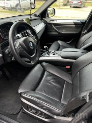 Melns BMW X5 2008 Rīga, ar dzinēja tilpumu 3.00 L un nobraukumu 321 tūkst. km par 11000 €, foto 14 vietnē AUTOMOTO.COM.LV