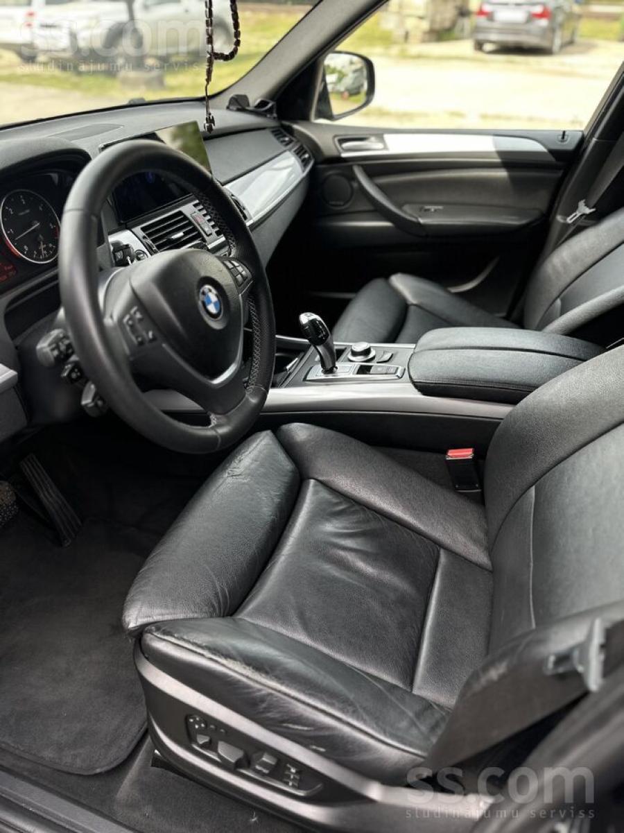 Melns BMW X5 2008 Rīga, ar dzinēja tilpumu 3.00 L un nobraukumu 321 tūkst. km par 11000 €, foto 14 vietnē AUTOMOTO.COM.LV