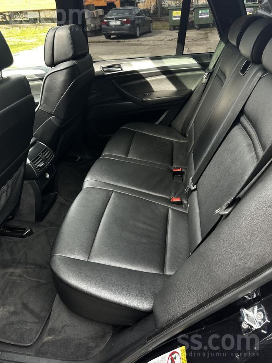 Melns BMW X5 2008 Rīga, ar dzinēja tilpumu 3.00 L un nobraukumu 321 tūkst. km par 11000 €, foto 20 vietnē AUTOMOTO.COM.LV