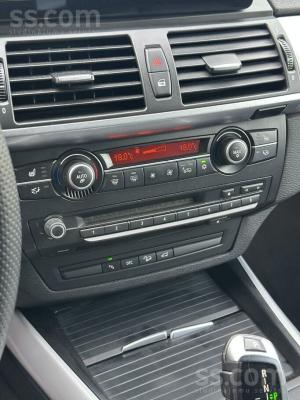 Melns BMW X5 2008 Rīga, ar dzinēja tilpumu 3.00 L un nobraukumu 321 tūkst. km par 11000 €, foto 26 vietnē AUTOMOTO.COM.LV
