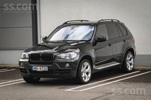 Black BMW X5 2008 in Riga, with an engine capacity of 3.00 L and mileage of 352 thousand km for 7500 €, photo  on AUTOMOTO.COM.LV