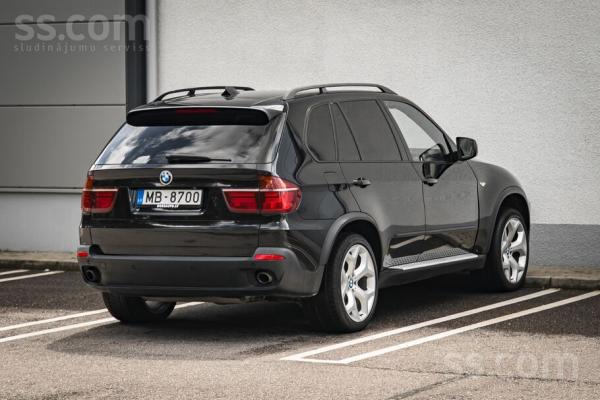 Melns BMW X5 2008 Rīga, ar dzinēja tilpumu 3.00 L un nobraukumu 352 tūkst. km par 7500 €, foto 4 vietnē AUTOMOTO.COM.LV