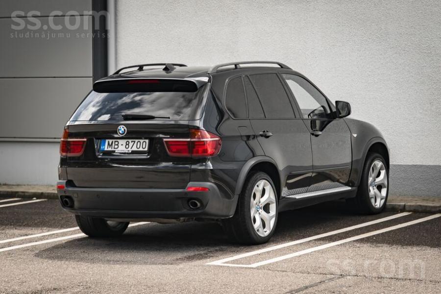 Melns BMW X5 2008 Rīga, ar dzinēja tilpumu 3.00 L un nobraukumu 352 tūkst. km par 7500 €, foto 5 vietnē AUTOMOTO.COM.LV