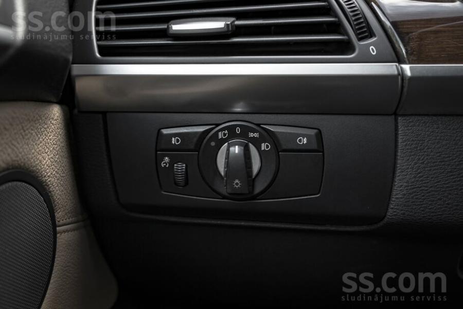 Melns BMW X5 2008 Rīga, ar dzinēja tilpumu 3.00 L un nobraukumu 352 tūkst. km par 7500 €, foto 29 vietnē AUTOMOTO.COM.LV