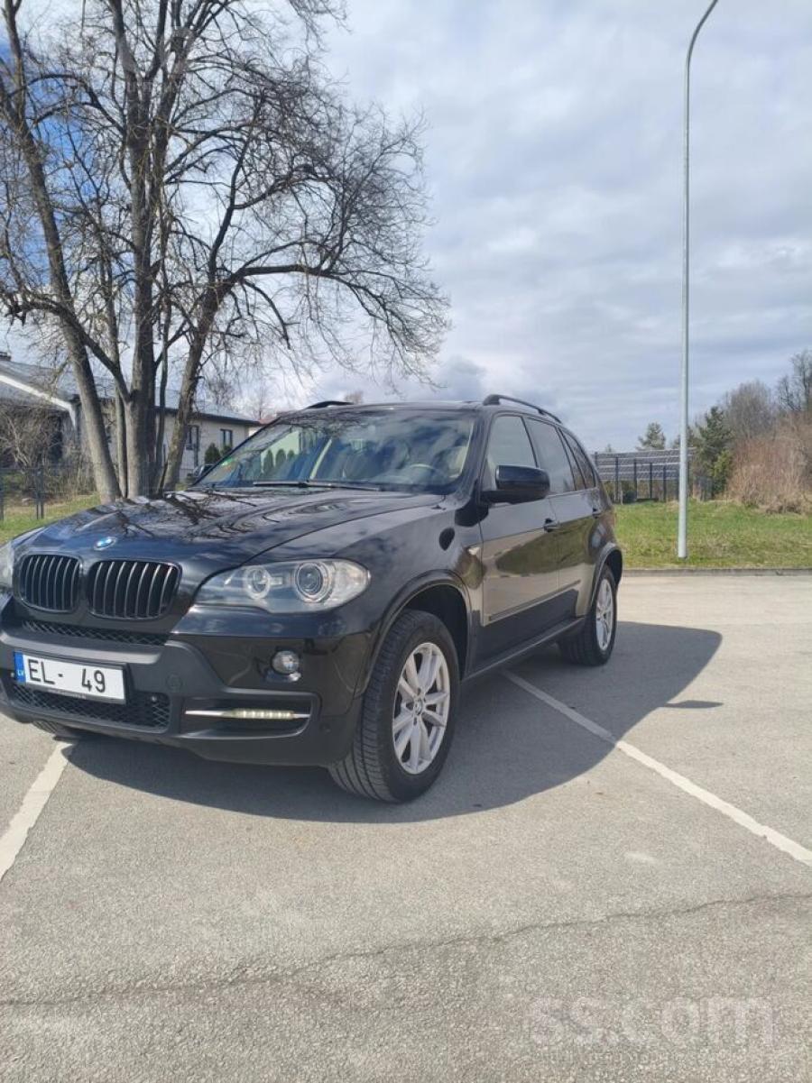 Melns BMW X5 2008 Dobele, ar dzinēja tilpumu 3.00 L un nobraukumu 314 tūkst. km par 9000 €, foto 1 vietnē AUTOMOTO.COM.LV