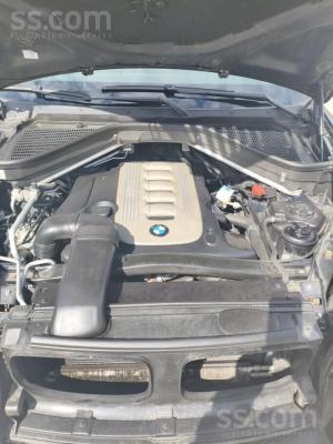 Melns BMW X5 2008 Dobele, ar dzinēja tilpumu 3.00 L un nobraukumu 314 tūkst. km par 9000 €, foto 13 vietnē AUTOMOTO.COM.LV