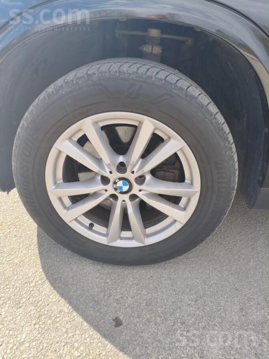 Melns BMW X5 2008 Dobele, ar dzinēja tilpumu 3.00 L un nobraukumu 314 tūkst. km par 9000 €, foto 14 vietnē AUTOMOTO.COM.LV