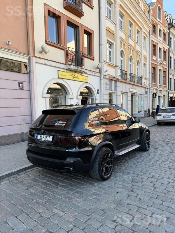 Melns BMW X5 2008 Rīga, ar dzinēja tilpumu 4.80 L un nobraukumu 345 tūkst. km par 9000 €, foto 1 vietnē AUTOMOTO.COM.LV