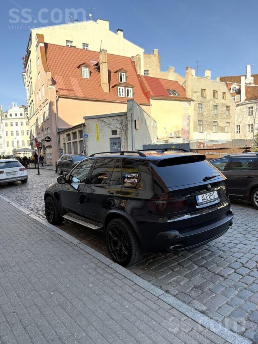 Melns BMW X5 2008 Rīga, ar dzinēja tilpumu 4.80 L un nobraukumu 345 tūkst. km par 9000 €, foto 9 vietnē AUTOMOTO.COM.LV