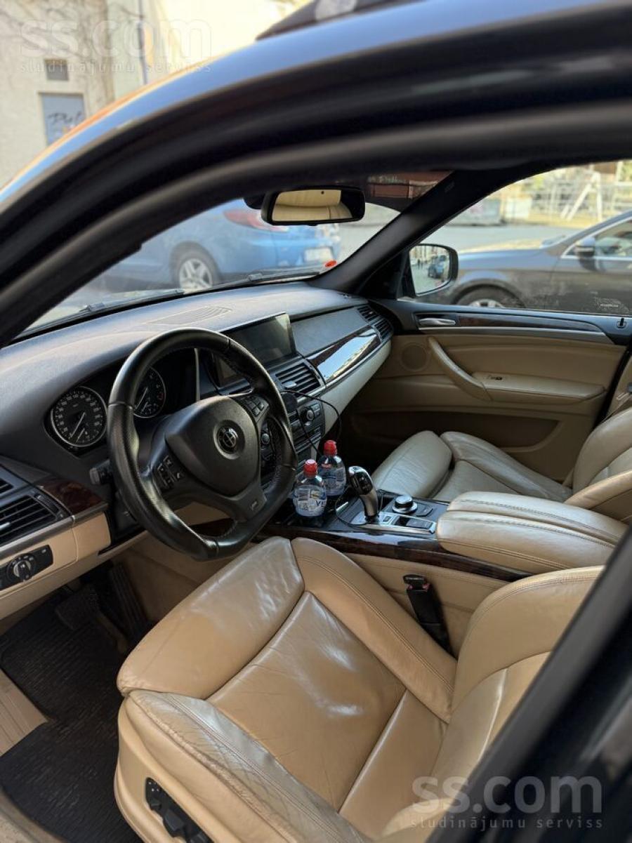 Melns BMW X5 2008 Rīga, ar dzinēja tilpumu 4.80 L un nobraukumu 345 tūkst. km par 9000 €, foto 10 vietnē AUTOMOTO.COM.LV
