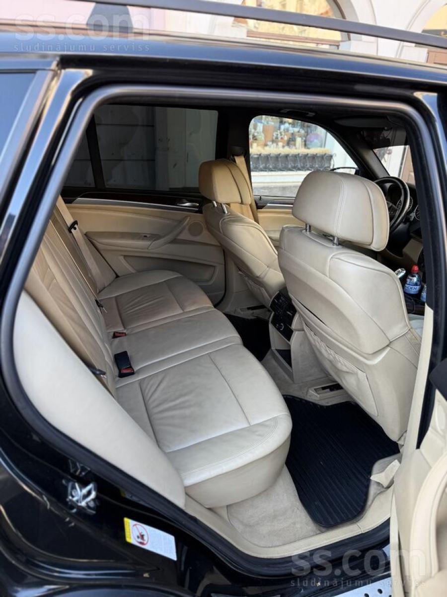 Melns BMW X5 2008 Rīga, ar dzinēja tilpumu 4.80 L un nobraukumu 345 tūkst. km par 9000 €, foto 11 vietnē AUTOMOTO.COM.LV