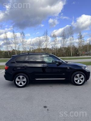 Melns BMW X5 2008 Tukums, ar dzinēja tilpumu 3.00 L un nobraukumu 480 tūkst. km par 8000 €, foto 7 vietnē AUTOMOTO.COM.LV