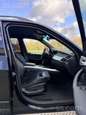Melns BMW X5 2008 Tukums, ar dzinēja tilpumu 3.00 L un nobraukumu 480 tūkst. km par 8000 €, foto 14 vietnē AUTOMOTO.COM.LV