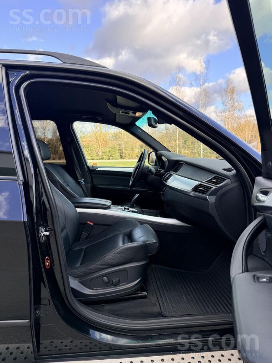 Melns BMW X5 2008 Tukums, ar dzinēja tilpumu 3.00 L un nobraukumu 480 tūkst. km par 8000 €, foto 14 vietnē AUTOMOTO.COM.LV
