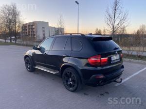 Melns BMW X5 2008 Saldus, ar dzinēja tilpumu 3.50 L un nobraukumu 455 tūkst. km par 8950 €, foto 4 vietnē AUTOMOTO.COM.LV