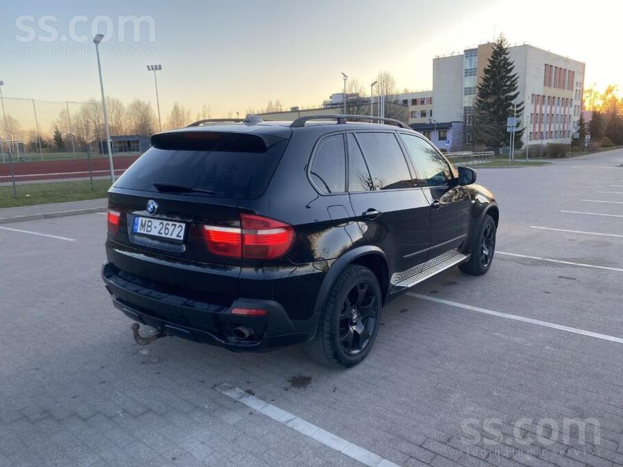 Melns BMW X5 2008 Saldus, ar dzinēja tilpumu 3.50 L un nobraukumu 455 tūkst. km par 8950 €, foto 6 vietnē AUTOMOTO.COM.LV