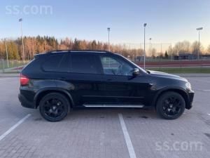 Melns BMW X5 2008 Saldus, ar dzinēja tilpumu 3.50 L un nobraukumu 455 tūkst. km par 8950 €, foto 7 vietnē AUTOMOTO.COM.LV
