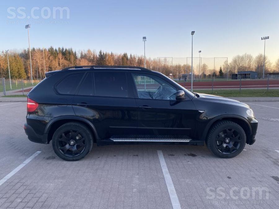 Melns BMW X5 2008 Saldus, ar dzinēja tilpumu 3.50 L un nobraukumu 455 tūkst. km par 8950 €, foto 7 vietnē AUTOMOTO.COM.LV