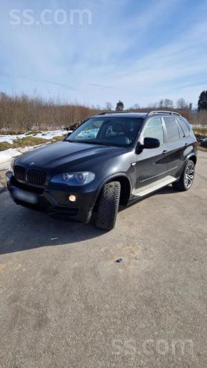Melns BMW X5 2008 Cēsis, ar dzinēja tilpumu 3.00 L un nobraukumu 369 tūkst. km par 8700 €, foto  vietnē AUTOMOTO.COM.LV